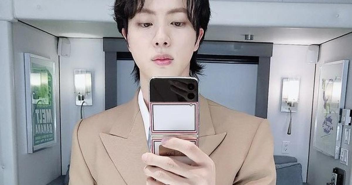 Bts Jin Geht Zum Militär An Die Front Fans Sind Besorgt